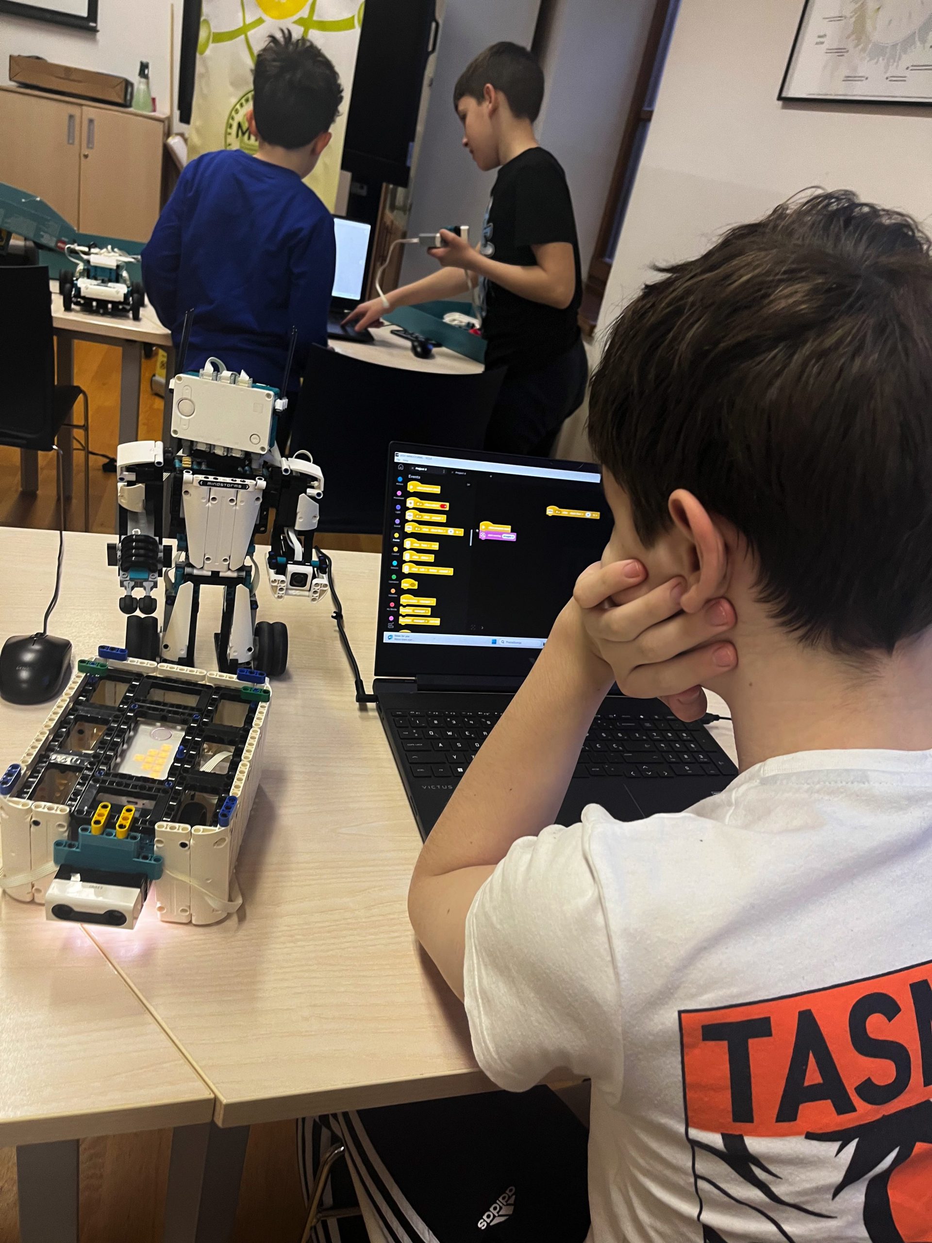 Održani tečaj Lego Robotika pod pokroviteljstvom HROBOS-a - MIK